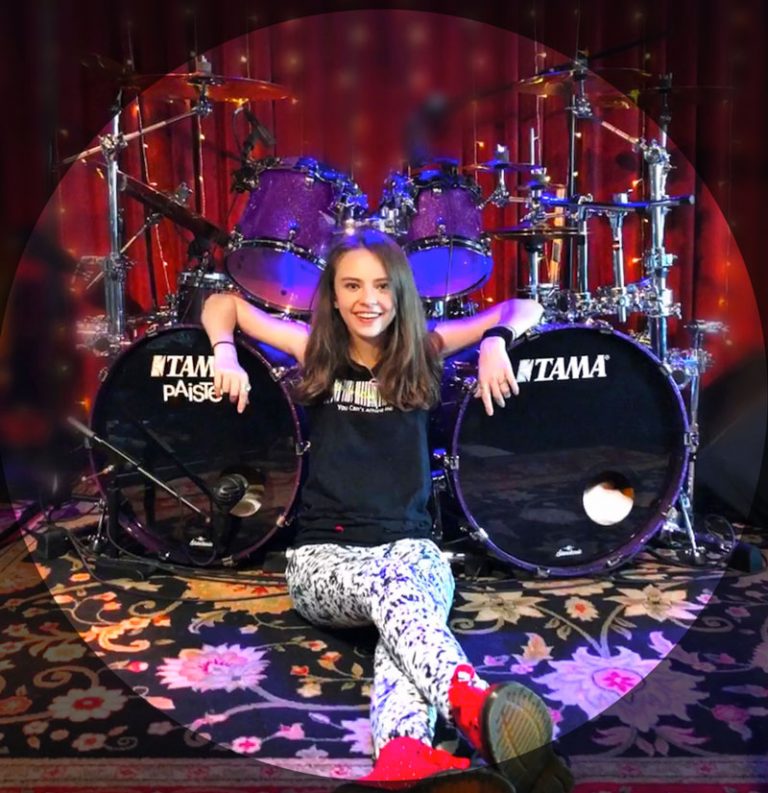 Simone Lockhart : « Even though I am already in my career, school is ...